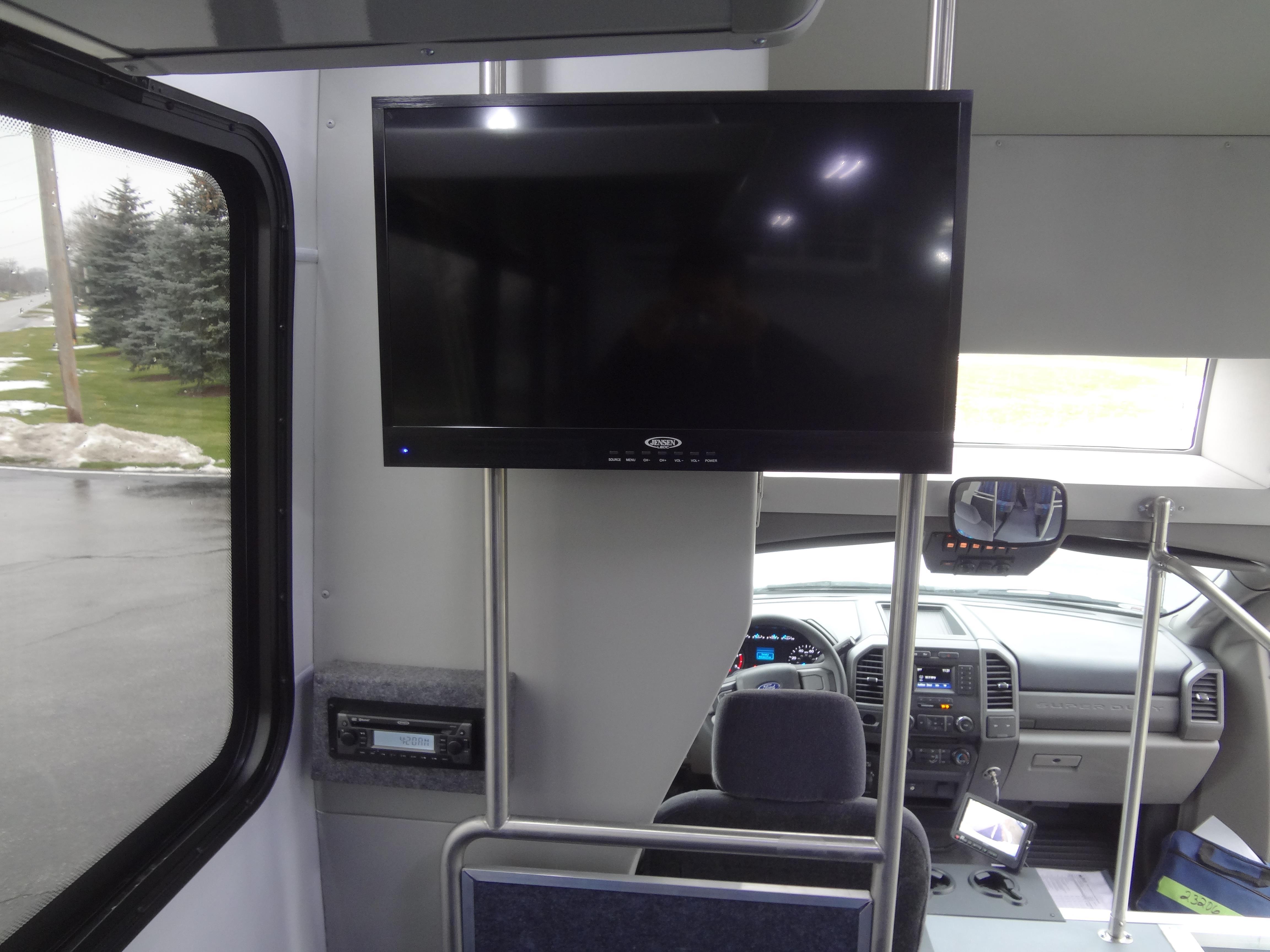 TESCO - Glaval Bus Entourage