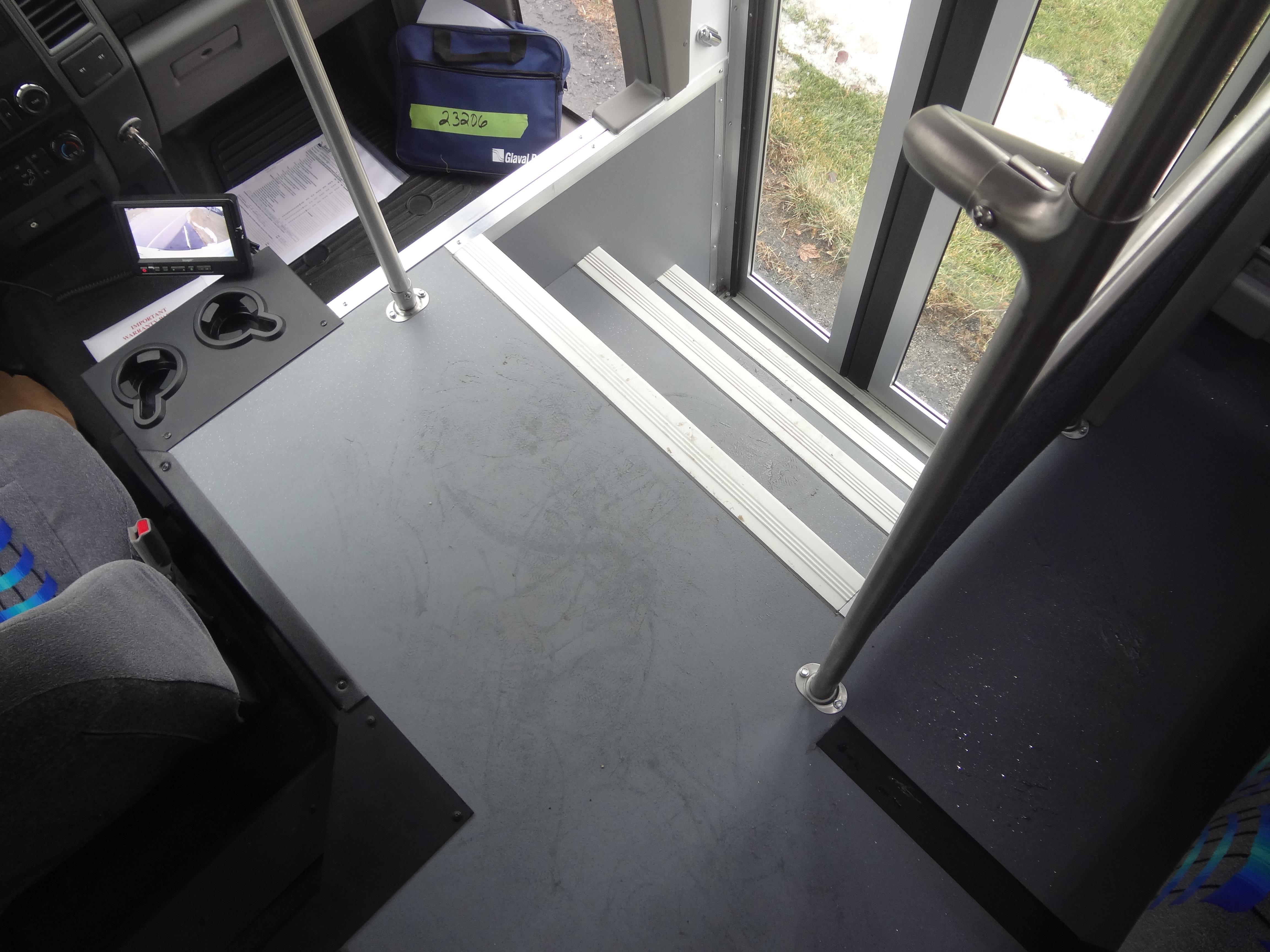 TESCO - Glaval Bus Entourage