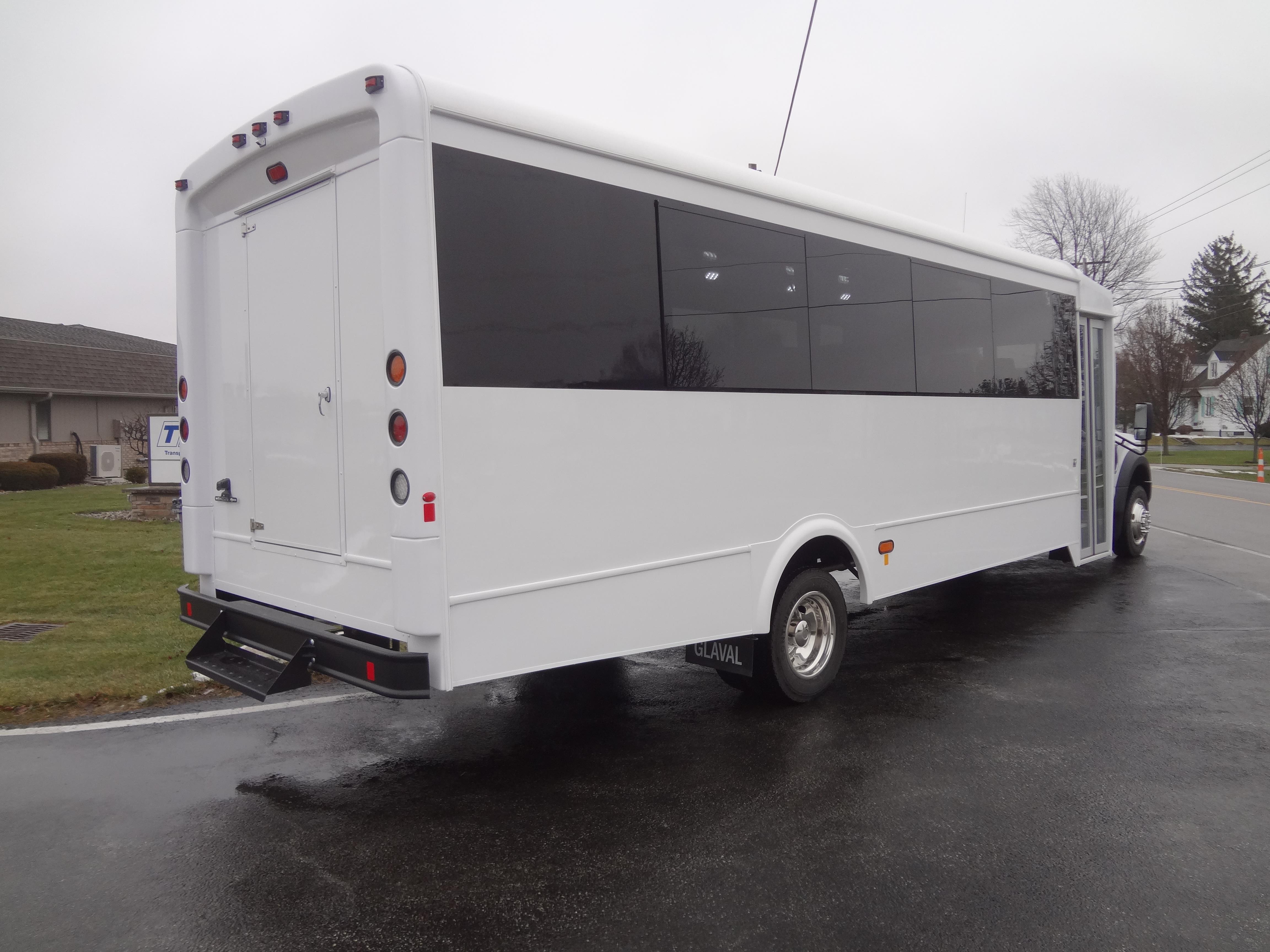 TESCO - Glaval Bus Entourage