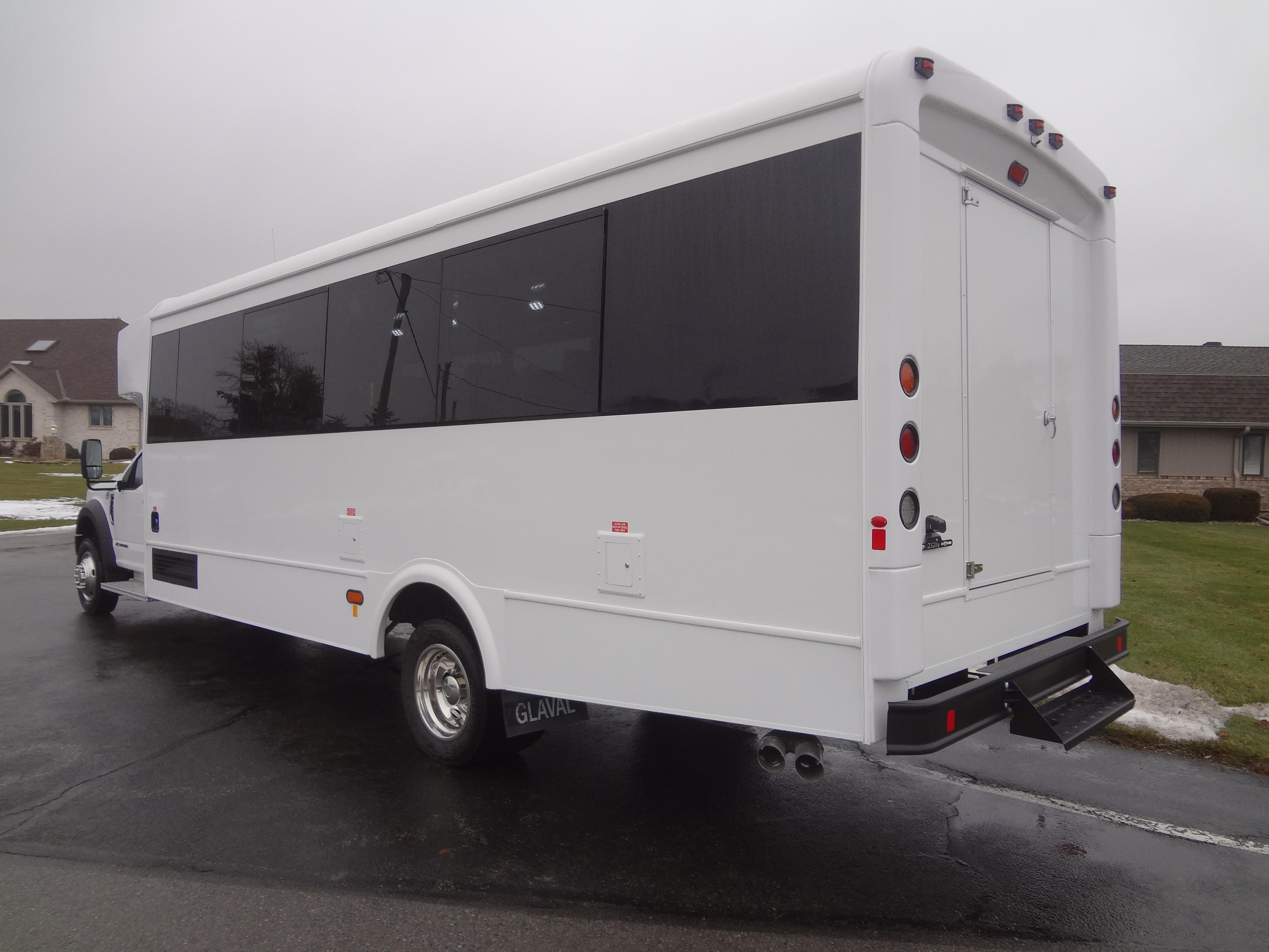 TESCO - Glaval Bus Entourage