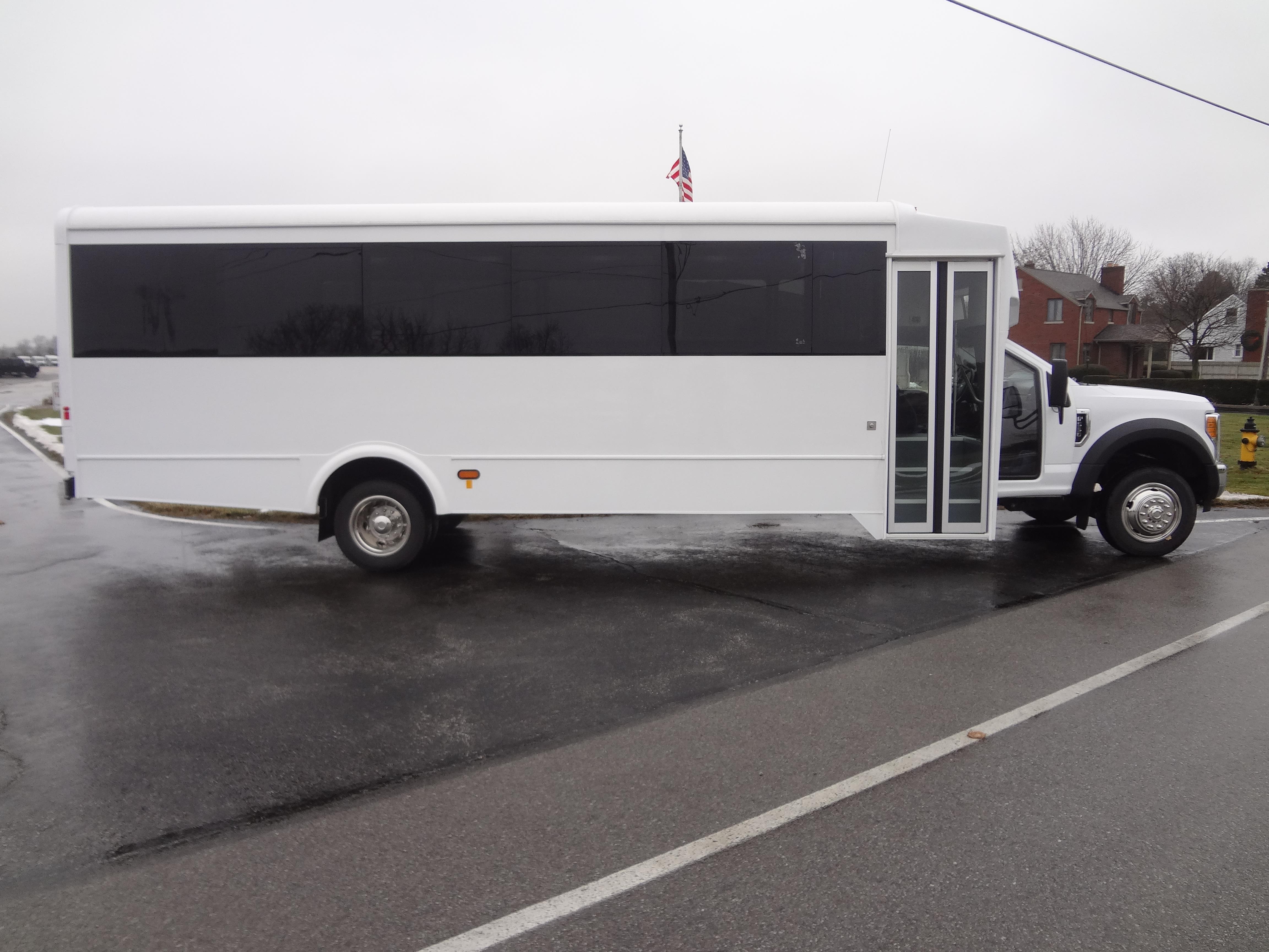 TESCO - Glaval Bus Entourage