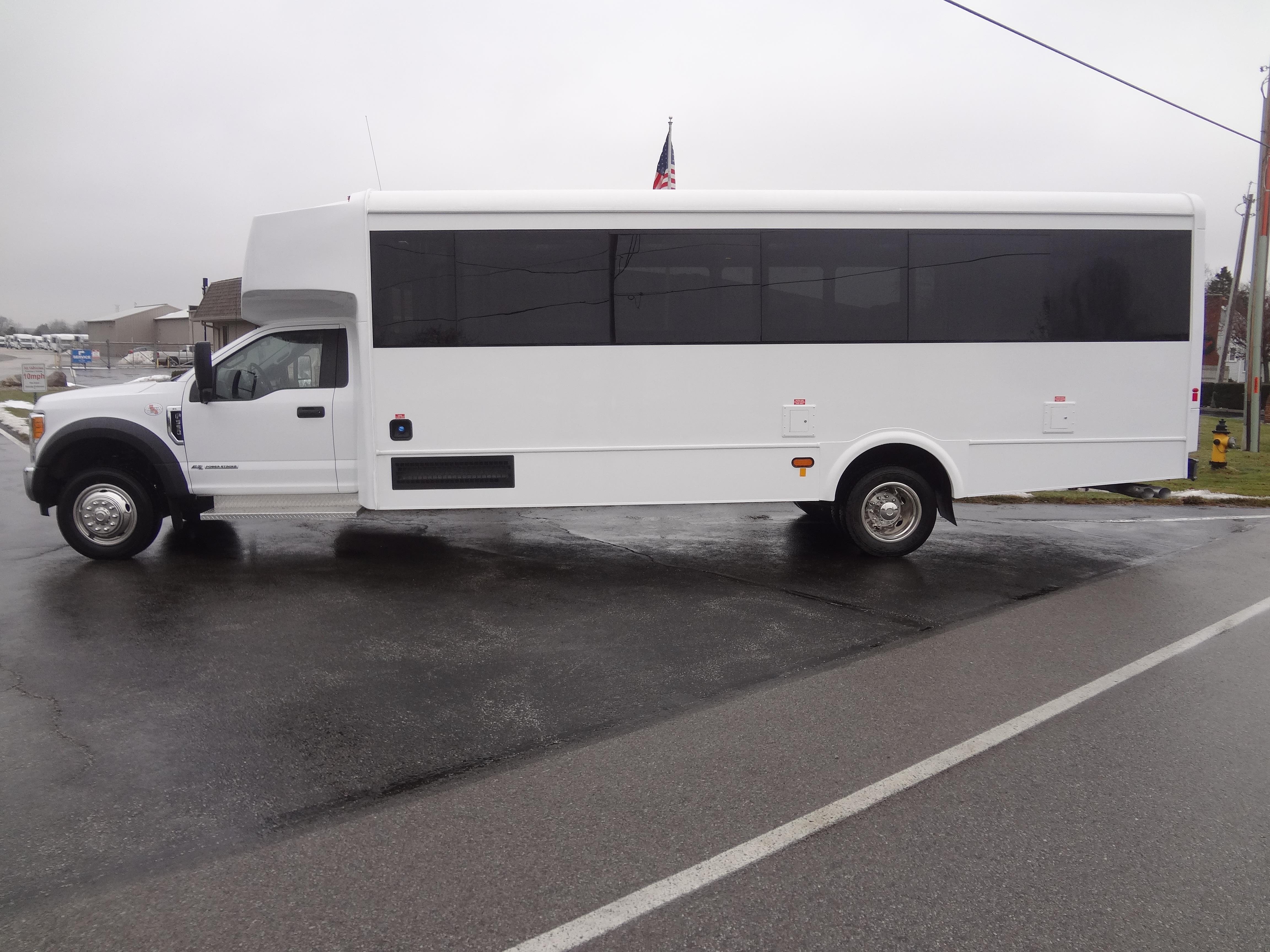 TESCO - Glaval Bus Entourage