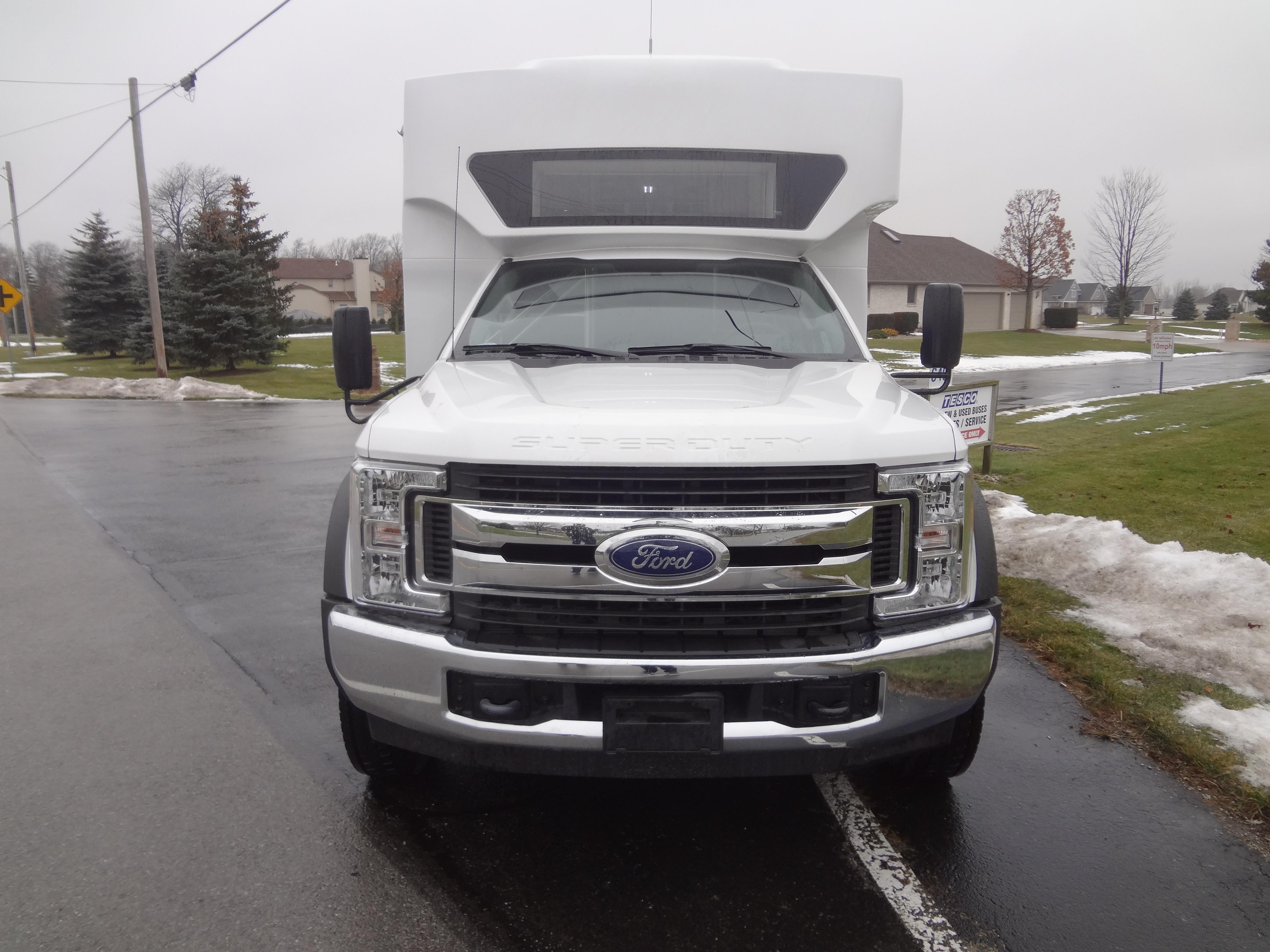 TESCO - Glaval Bus Entourage