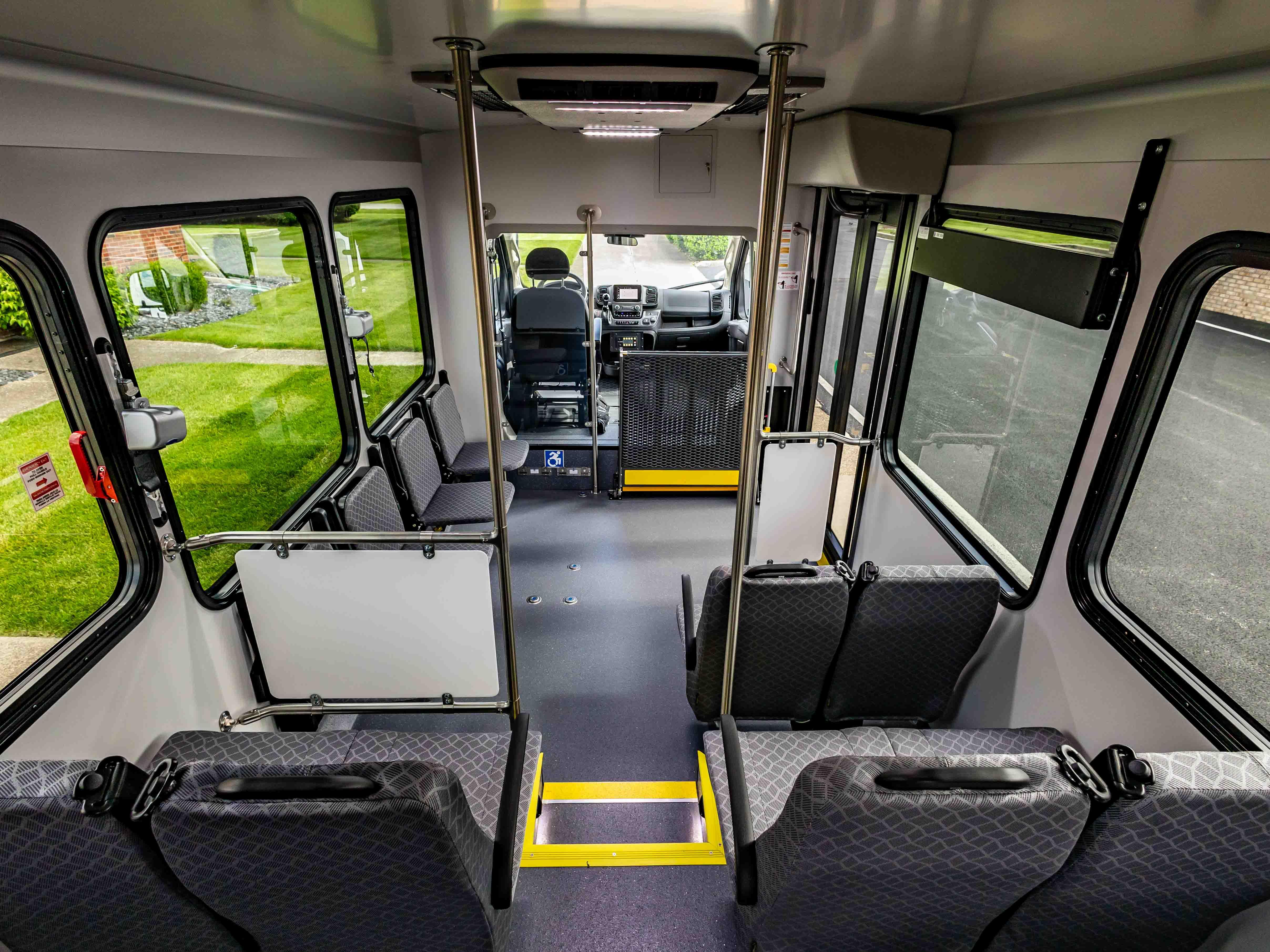 2024 New England Wheels Frontrunner Dodge 10 Passenger and 2 Wheelchair ...