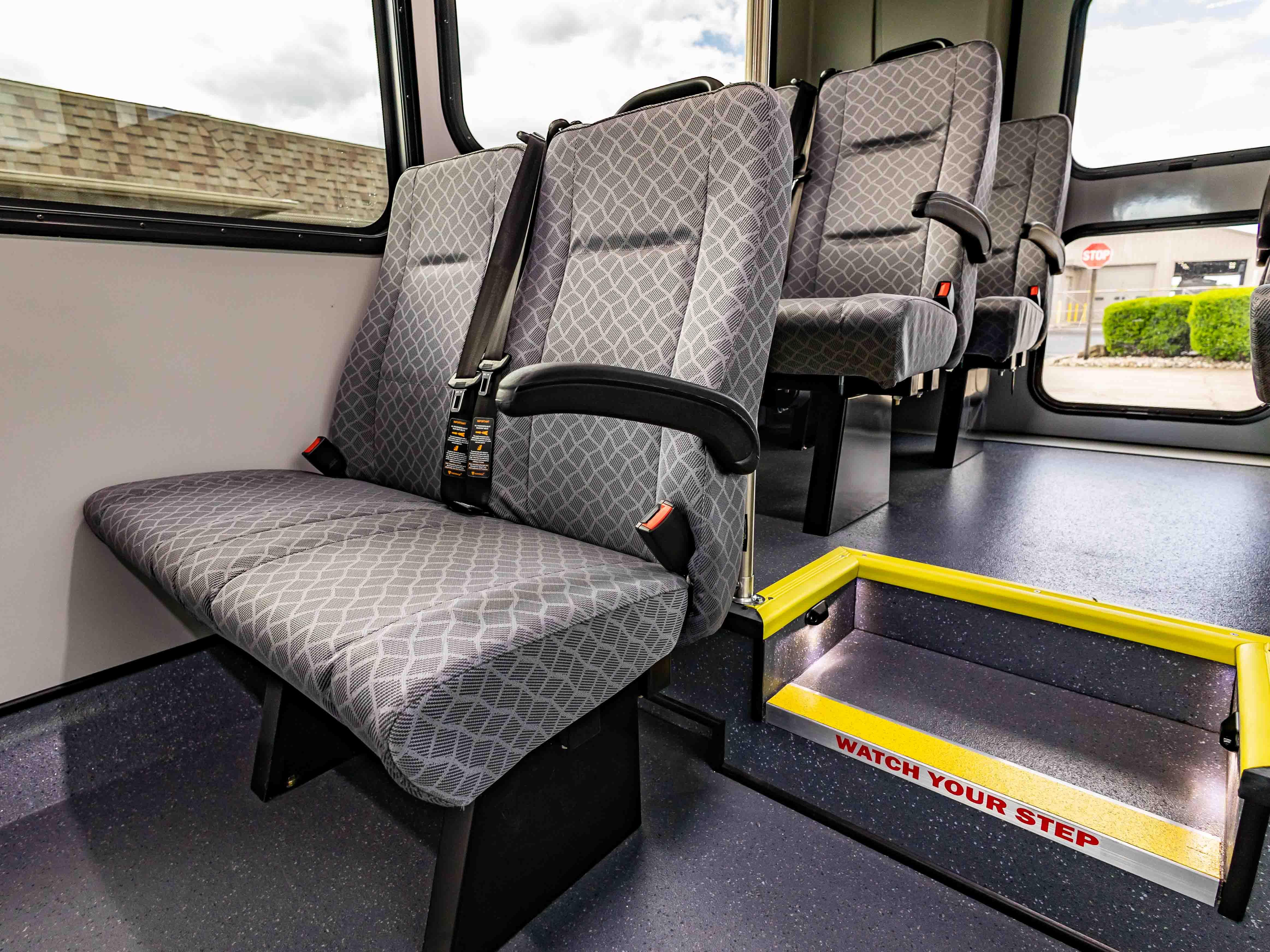 2024 New England Wheels Frontrunner Dodge 10 Passenger and 2 Wheelchair ...