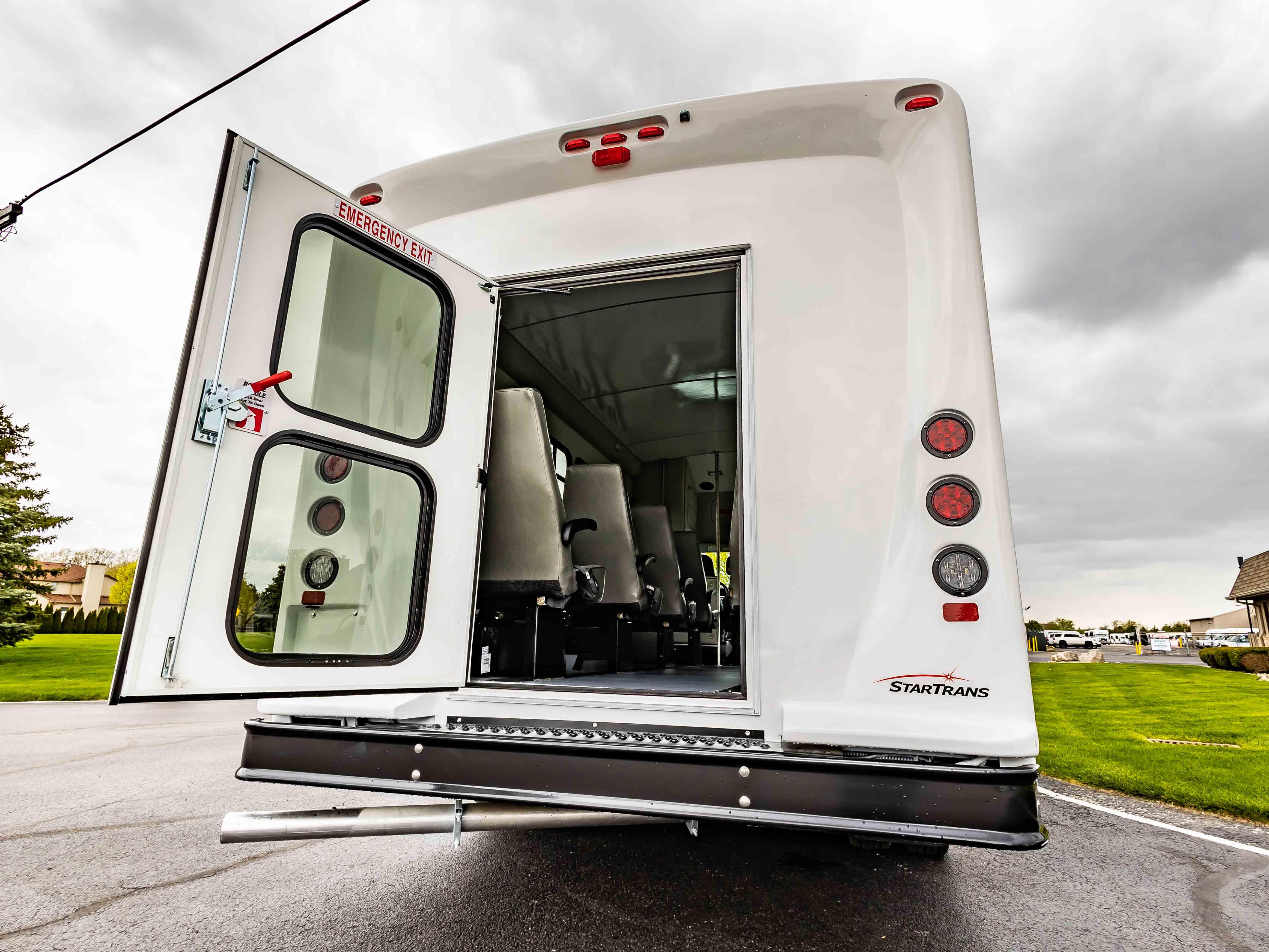 2025 StarTrans Senator II Ford 14 Passenger Shuttle Bus