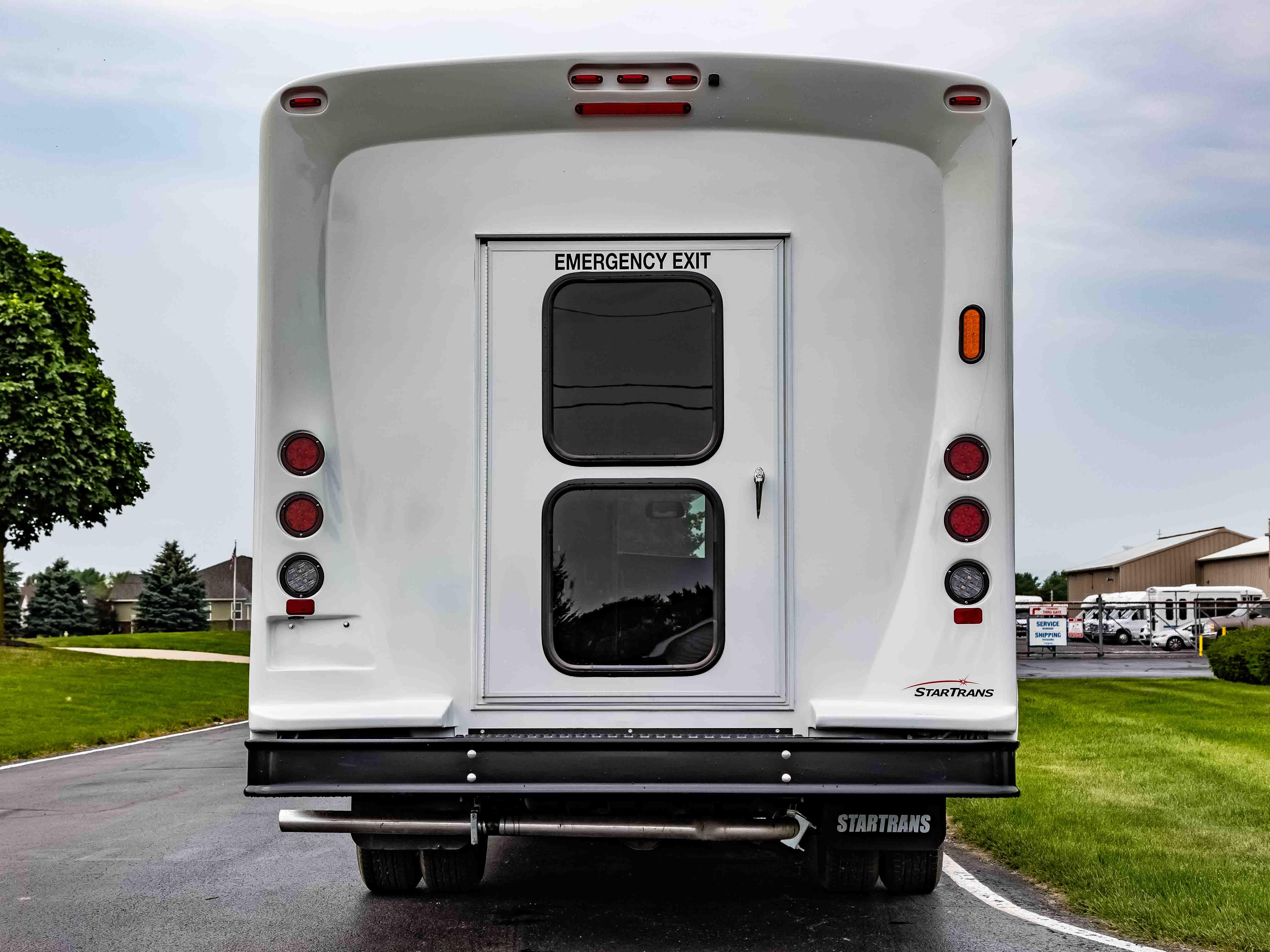 2024 StarTrans Senator II Chevrolet 12 Passenger and 2 Wheelchair ...