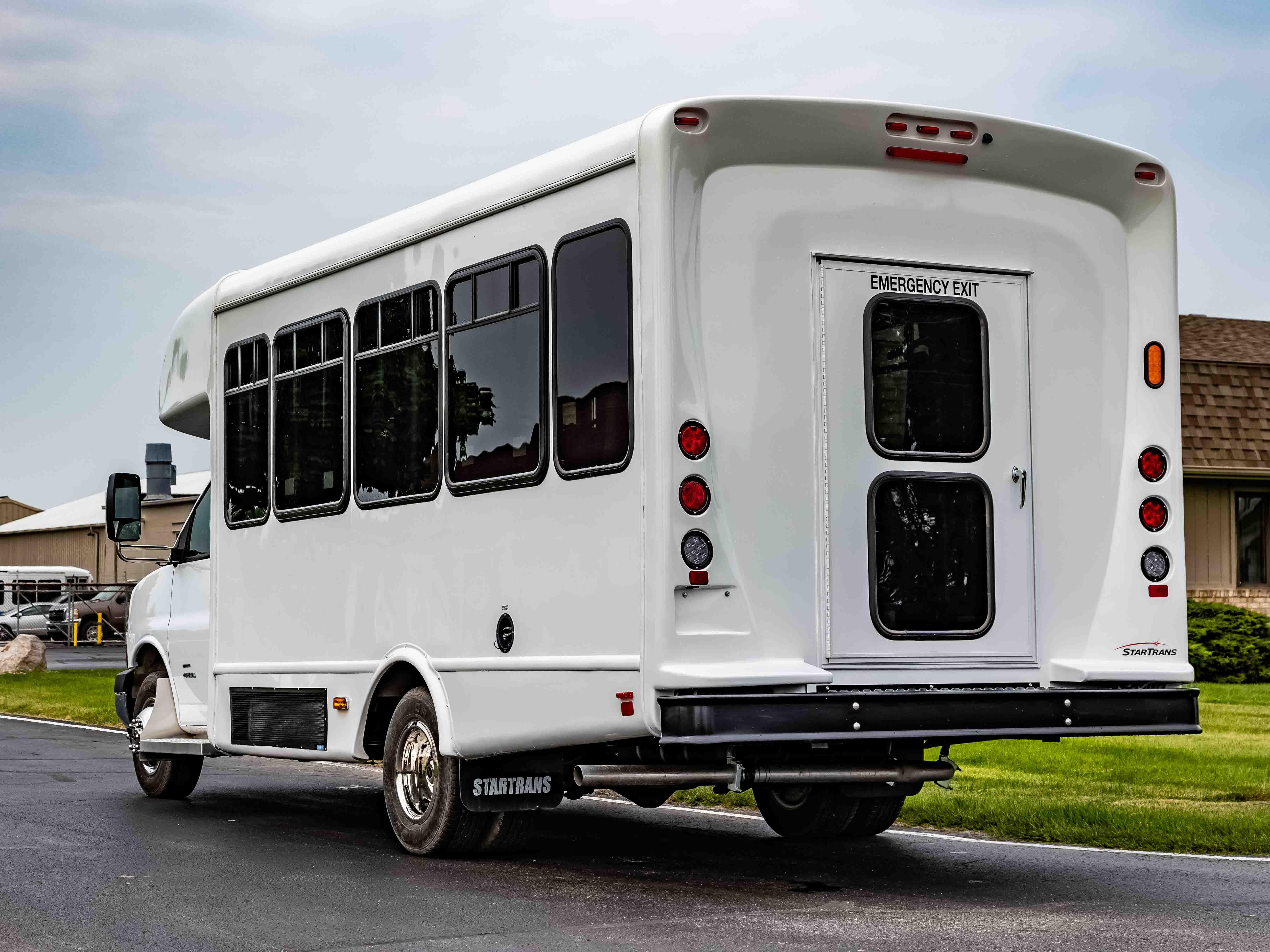 2024 StarTrans Senator II Chevrolet 12 Passenger and 2 Wheelchair ...
