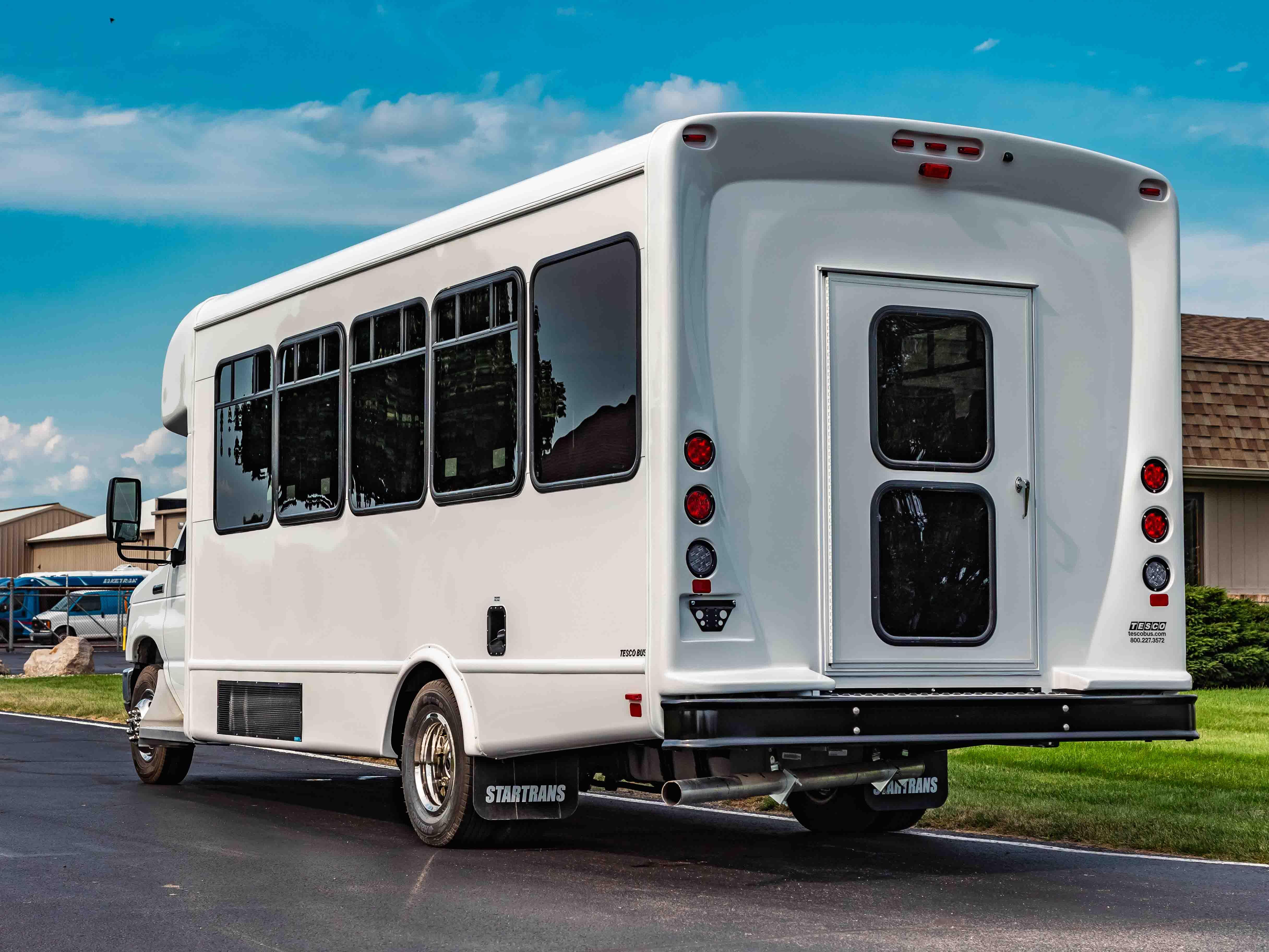 2025 StarTrans Senator II Ford 25 Passenger Shuttle Bus