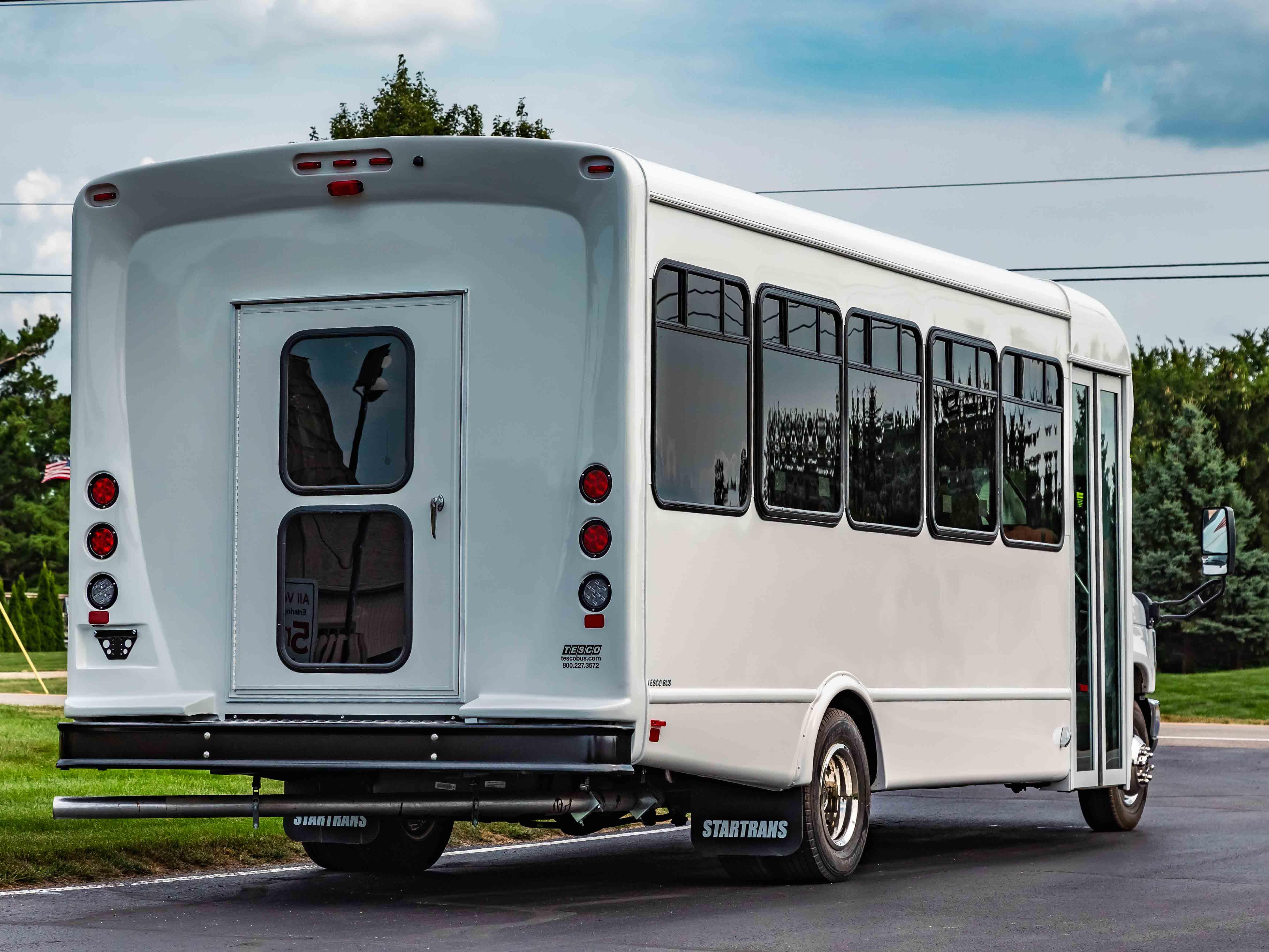 2025 StarTrans Senator II Ford 25 Passenger Shuttle Bus