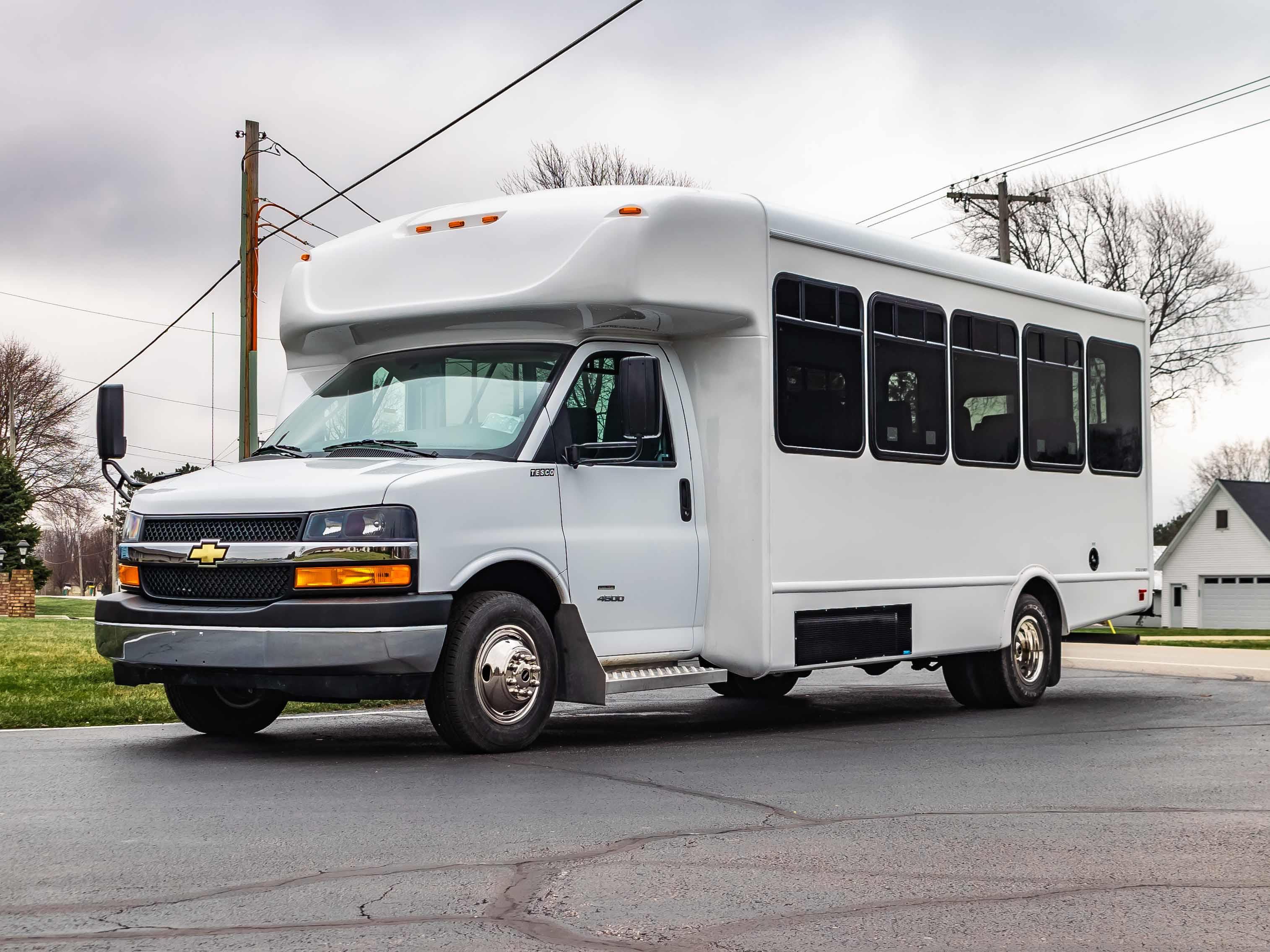 2024 StarTrans Senator II Chevrolet 25 Passenger Shuttle Bus