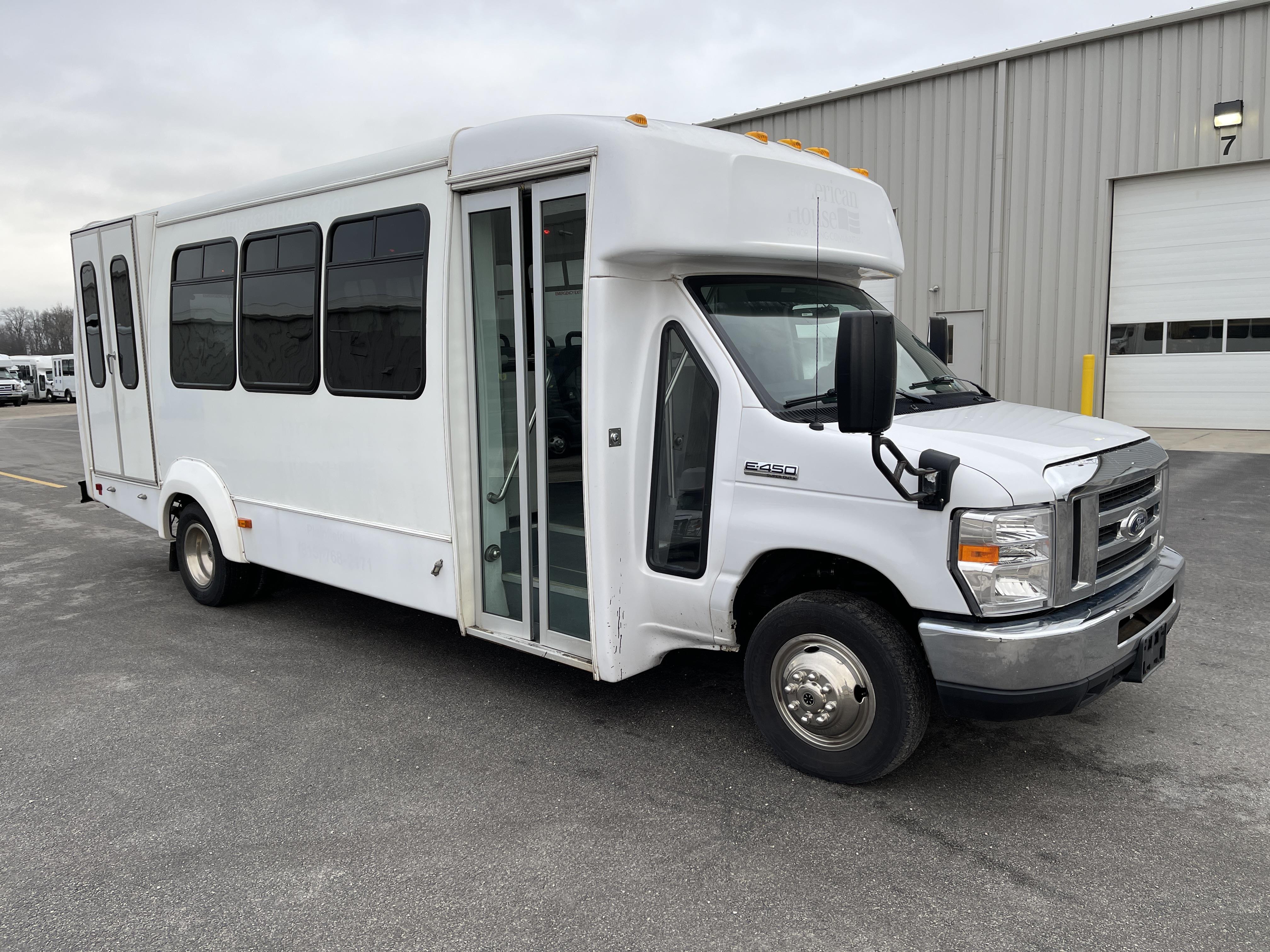 2019 Elkhart Coach Ford E450 16 Passenger and 2 Wheelchair Shuttle Bus