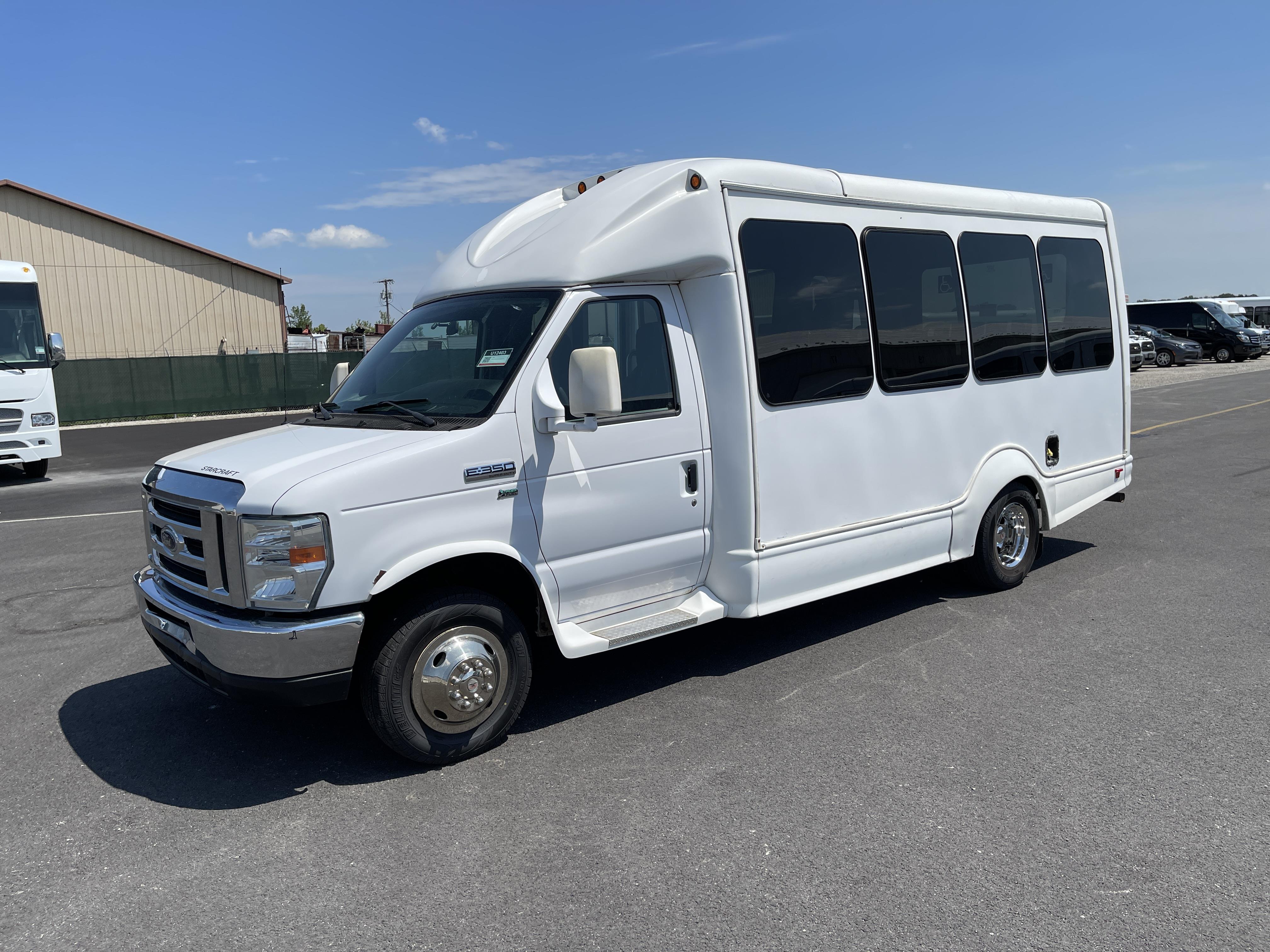 2016 Starcraft Ford E350 11 Passenger and 2 Wheelchair Shuttle Bus