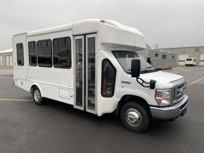 2019 Glaval Ford E450 0 Passenger and 6 Wheelchair Shuttle Bus