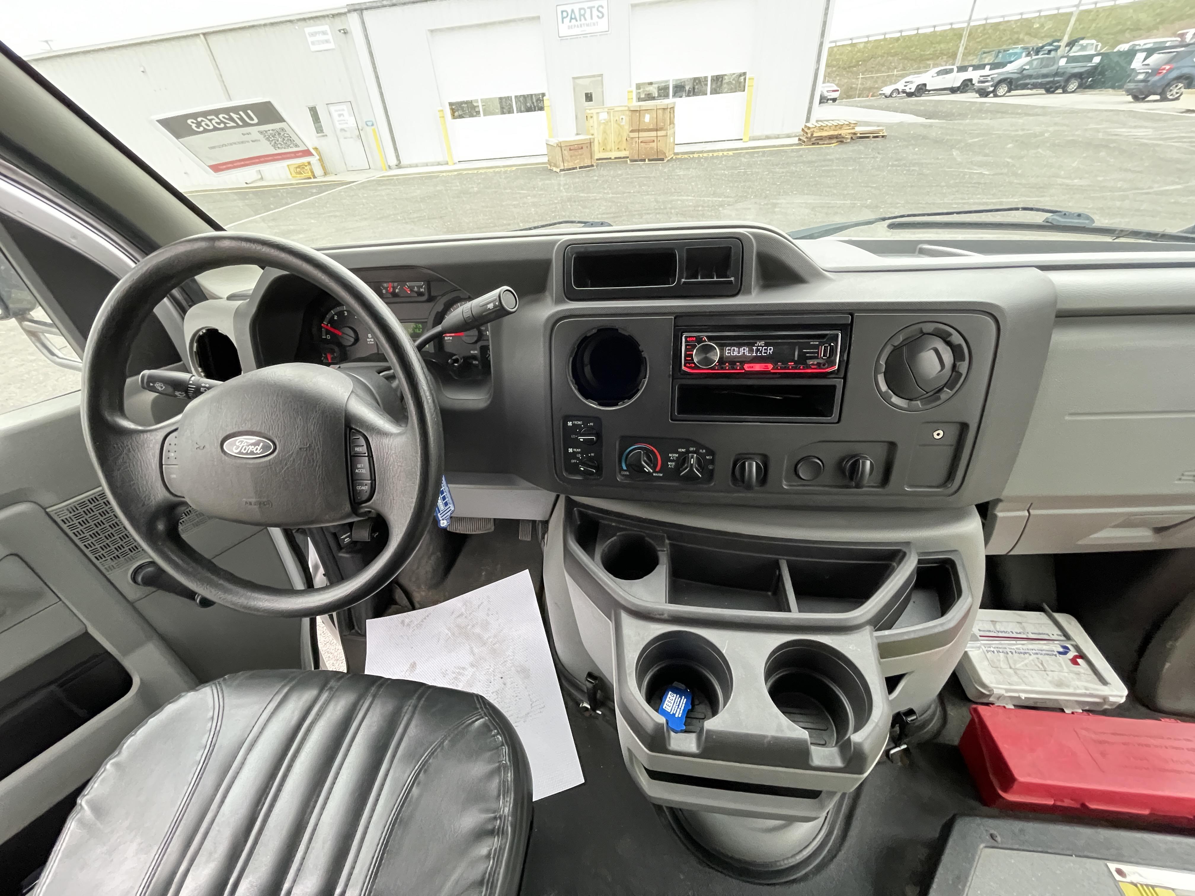 2018 Starcraft Ford E350 14 Passenger Shuttle Bus