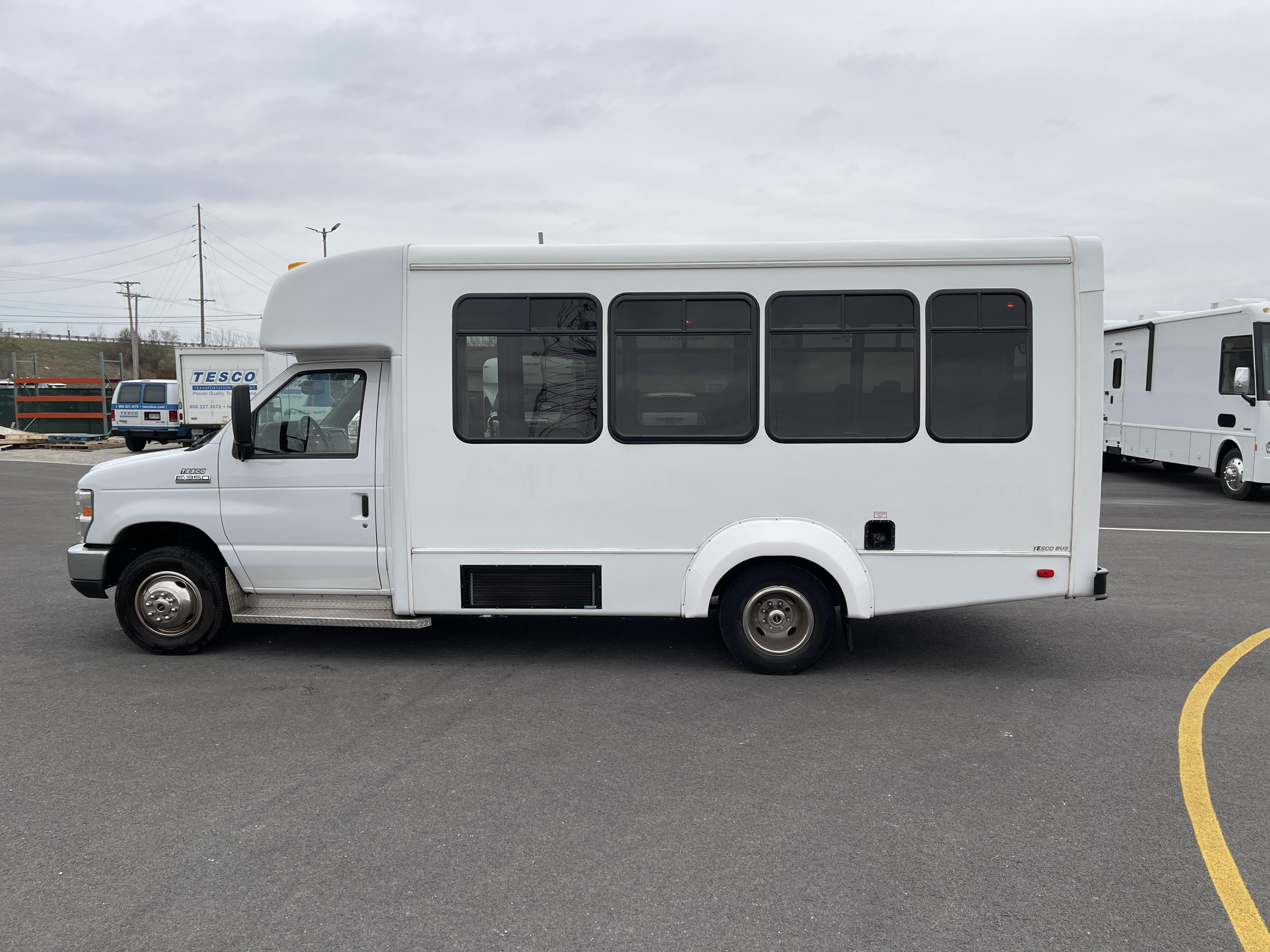 2019 Elkhart Ford E350 14 Passenger Shuttle Bus